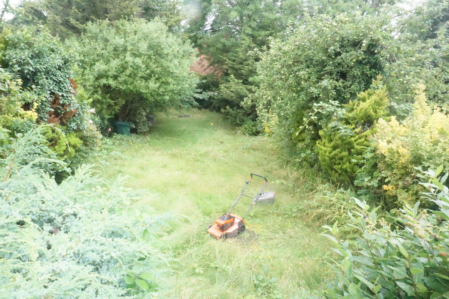 Impressive 3bedrooms semi-detached house available to rent in Robin ...