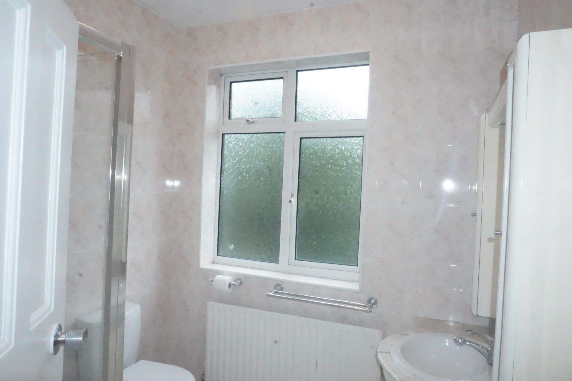 Impressive 4 bedroom house available to rent in Watford way Hendon NW4