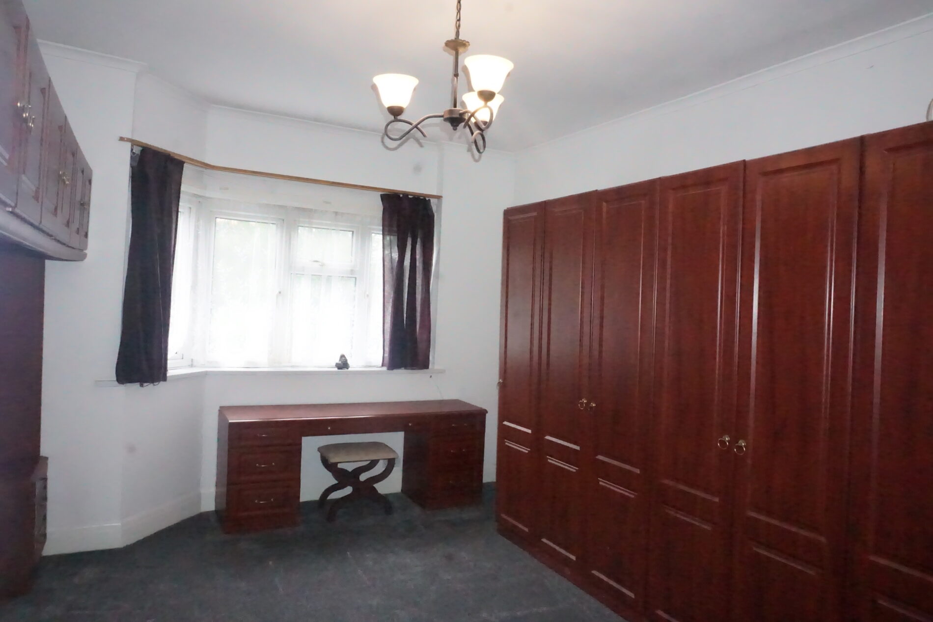 Impressive 4 bedroom house available to rent in Watford way Hendon NW4