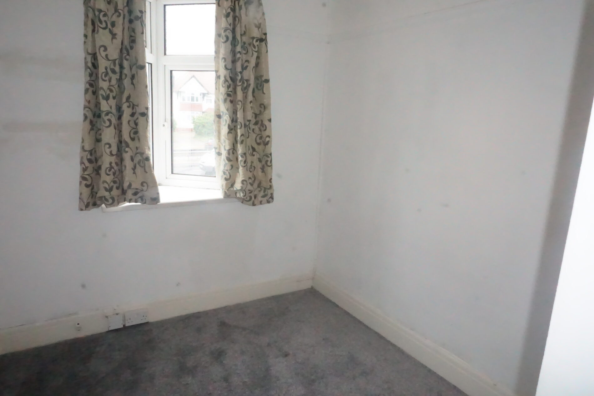 Impressive 4 bedroom house available to rent in Watford way Hendon NW4